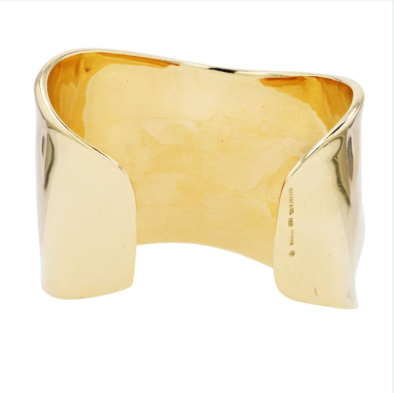 Tiffany and Co. Elsa Peretti Bone Cuff in 18 Karat Yellow Gold, Circa 1980s For Sale at 1stDibs