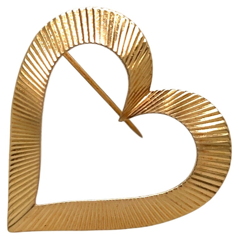 Tiffany and Co Estate Open Heart Brooch Pin 14k Y Gold For Sale at 1stDibs