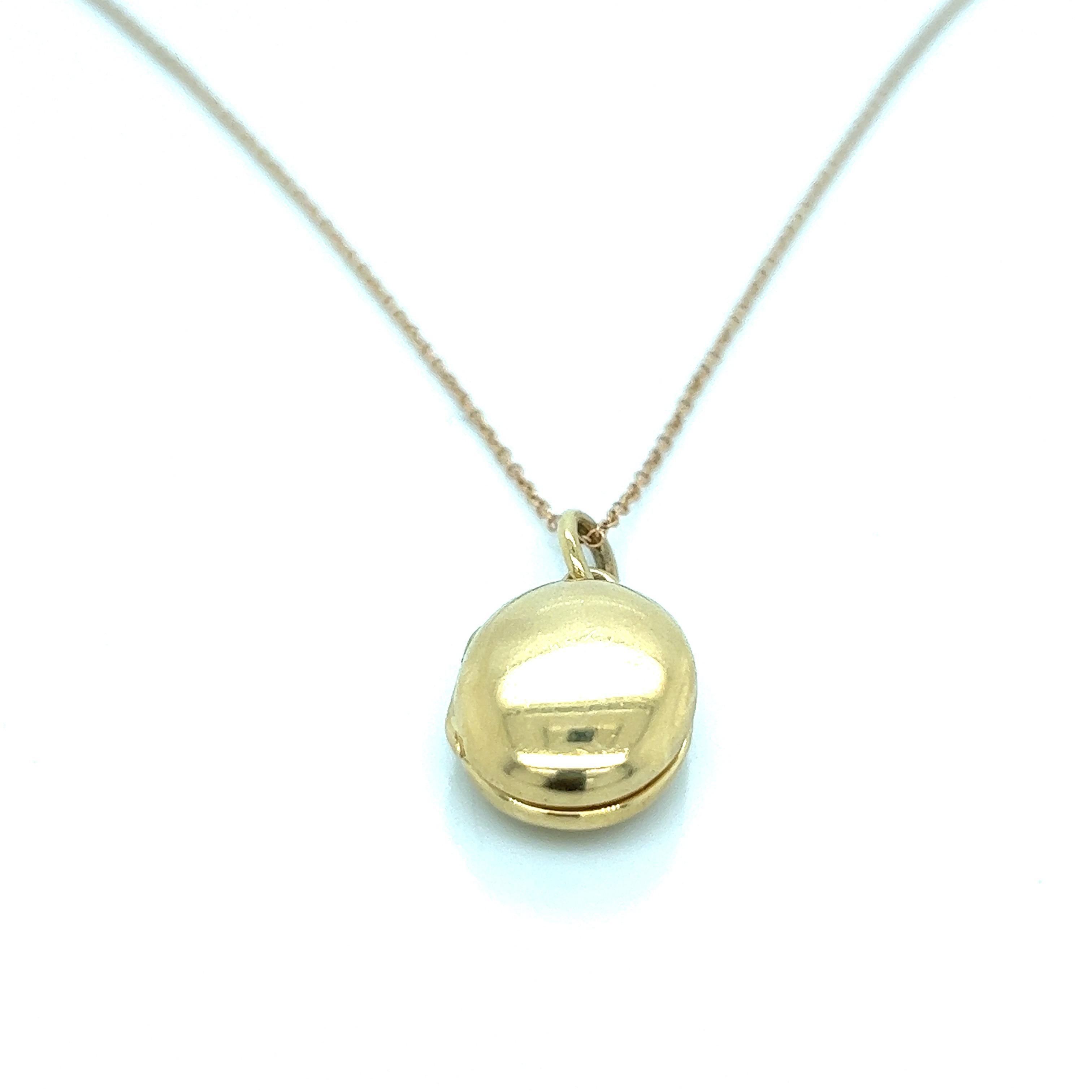 Tiffany and Co. Gold Pendant Locket For Sale at 1stDibs