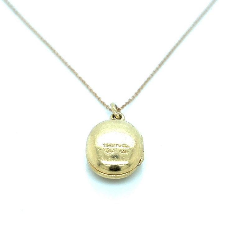 Tiffany and Co. Gold Pendant Locket For Sale at 1stDibs