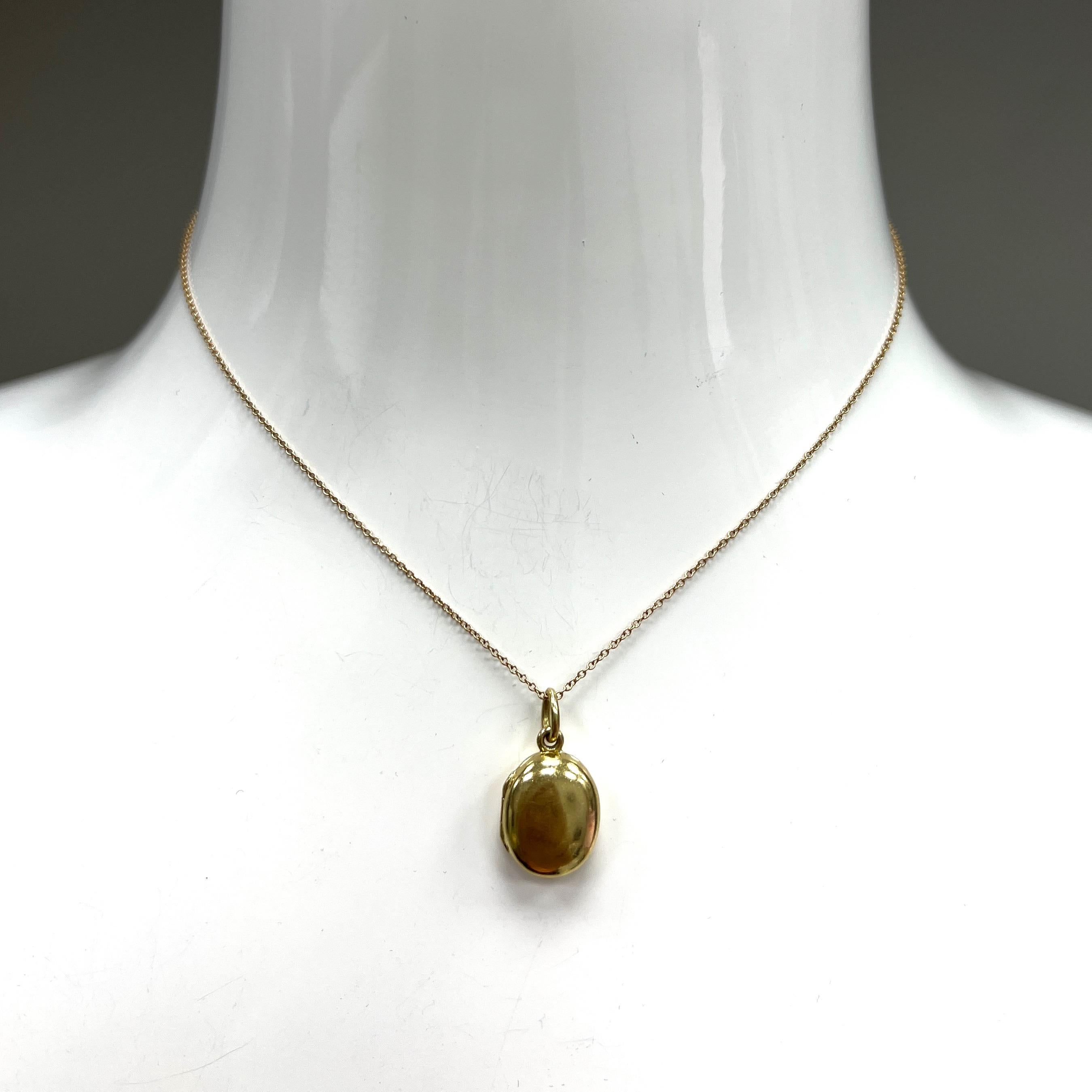 Tiffany and Co. Gold Pendant Locket For Sale at 1stDibs