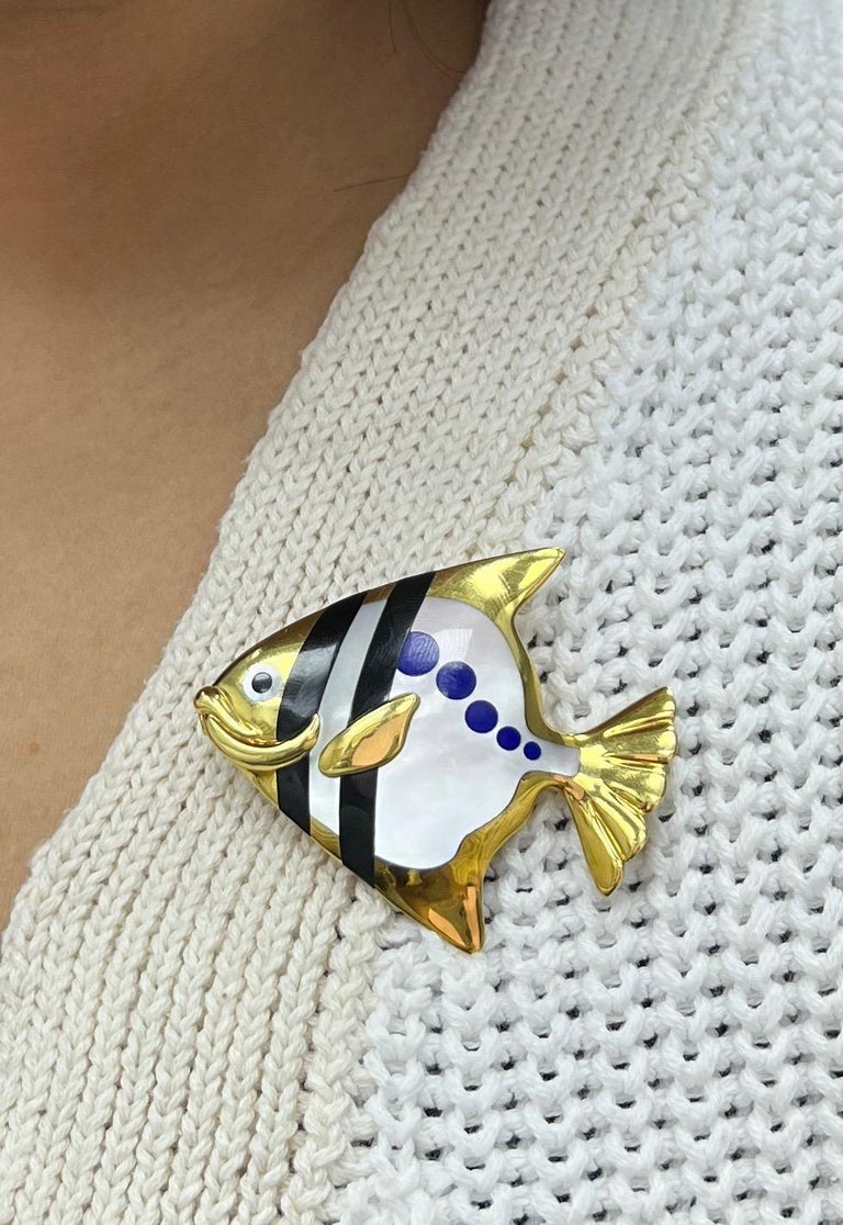 Tiffany and Co. Inlaid Lapis Mother of Pearl Onyx Gold Fish Brooch For Sale at 1stDibs