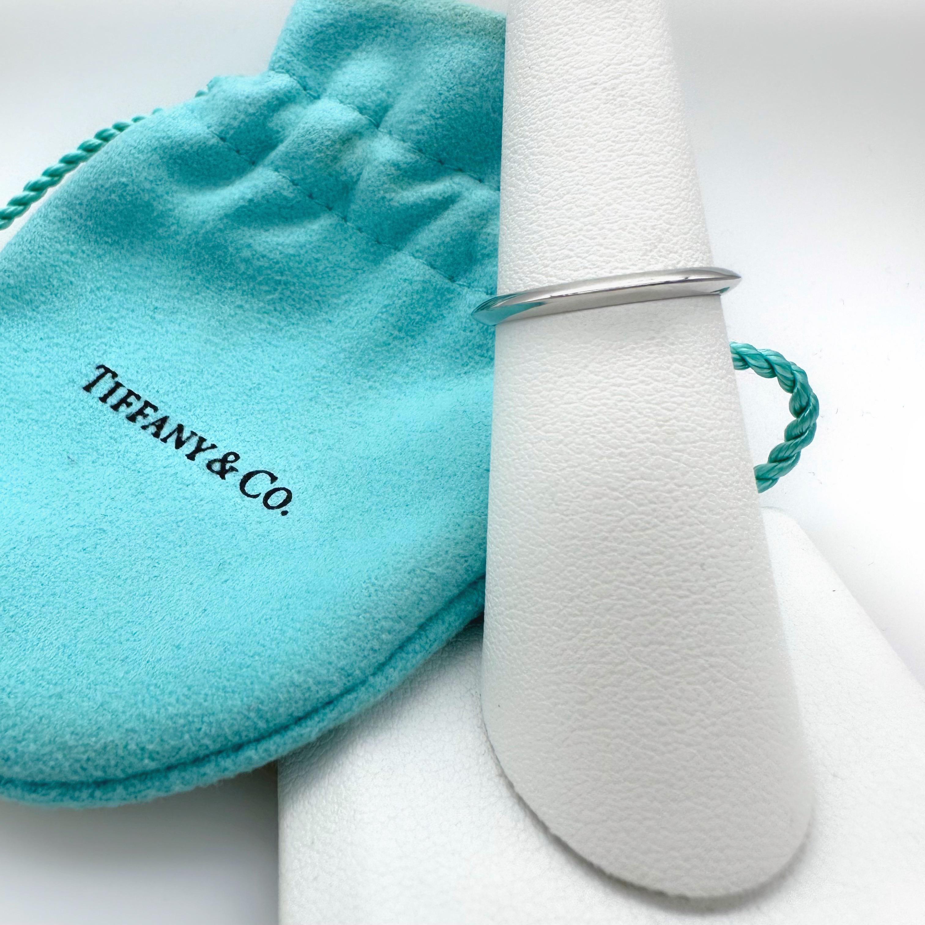 Tiffany and Co. Knife Edge Platinum Wedding Band Ring For Sale at 1stDibs
