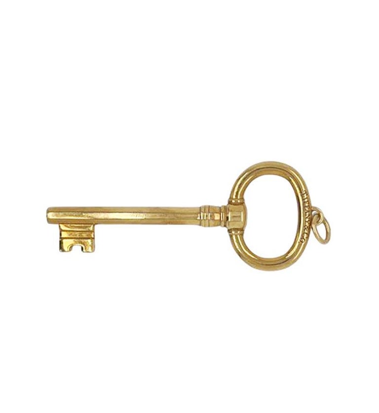 Tiffany and Co. Large 18k Yellow Gold Key Pendant For Sale at 1stDibs