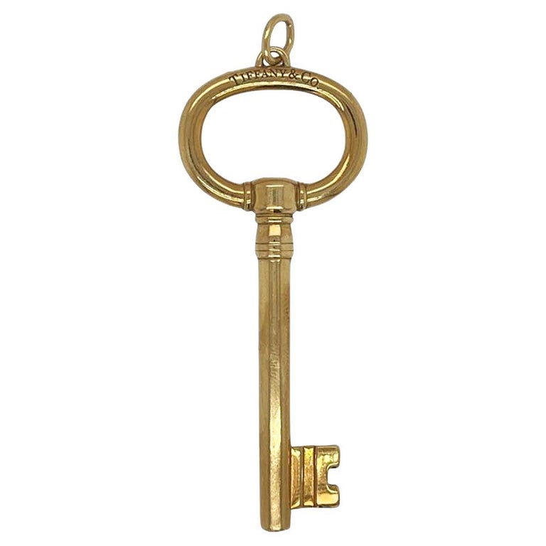 Tiffany and Co. Large 18k Yellow Gold Key Pendant For Sale at 1stDibs