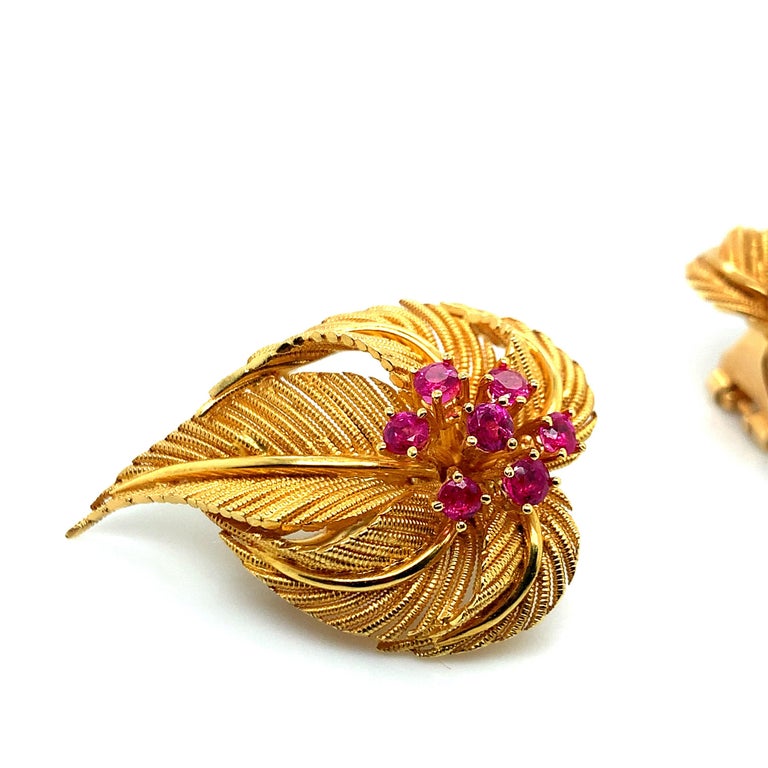 Tiffany and Co. Pink Sapphires Gold Ear Clips For Sale at 1stDibs