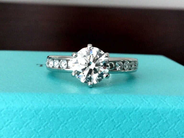Tiffany and Co. Platinum Diamond 1.24 Carat Round Engagement Ring H ...