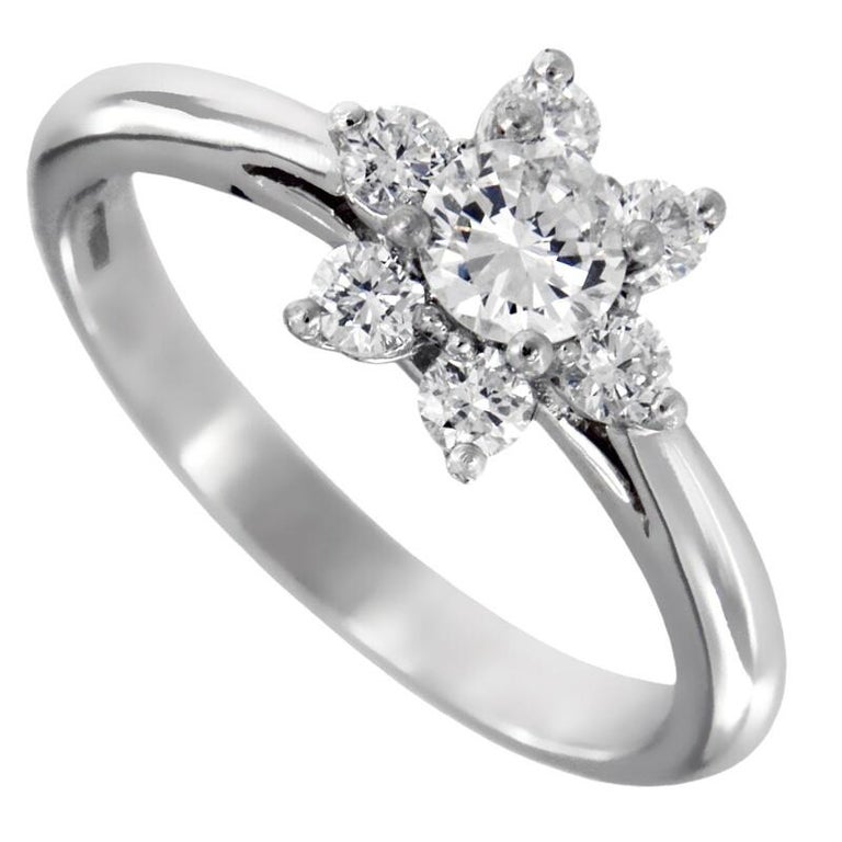 Tiffany and Co. Platinum Diamond Flower Ring 6 For Sale at 1stDibs