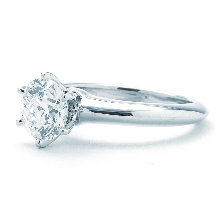 Tiffany and Co. Round Solitaire Engagement Ring 1.33 Carat HVS1 For ...