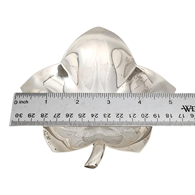 Tiffany and Co Sterling Silver Medium Ivy Leaf Dish with Pouch 23159 ...