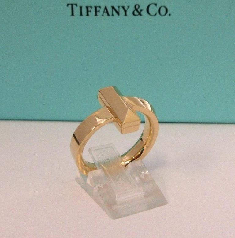 Tiffany and Co. T Collection 18k Rose Gold T1 Ring 6 For Sale at 1stDibs