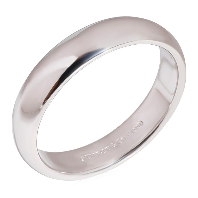 Tiffany and Co. Tiffany Classic Wedding Band in Platinum For Sale at ...