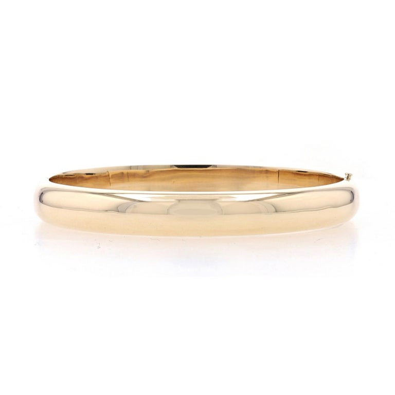 Tiffany and Co. Vintage Oval Bangle Bracelet Yellow Gold 14k For Sale at 1stDibs