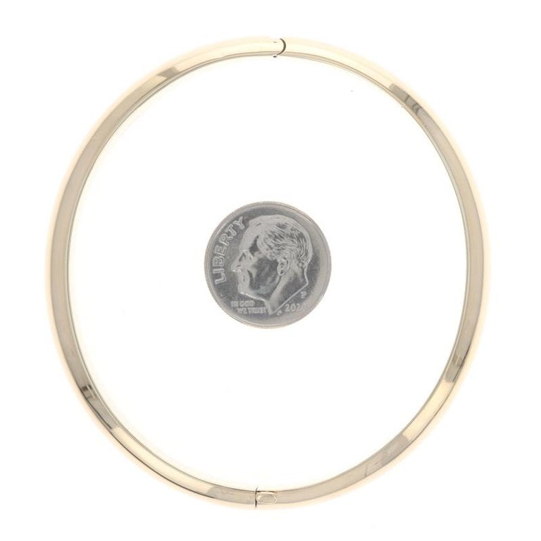 Tiffany and Co. Vintage Oval Bangle Bracelet Yellow Gold 14k For Sale at 1stDibs