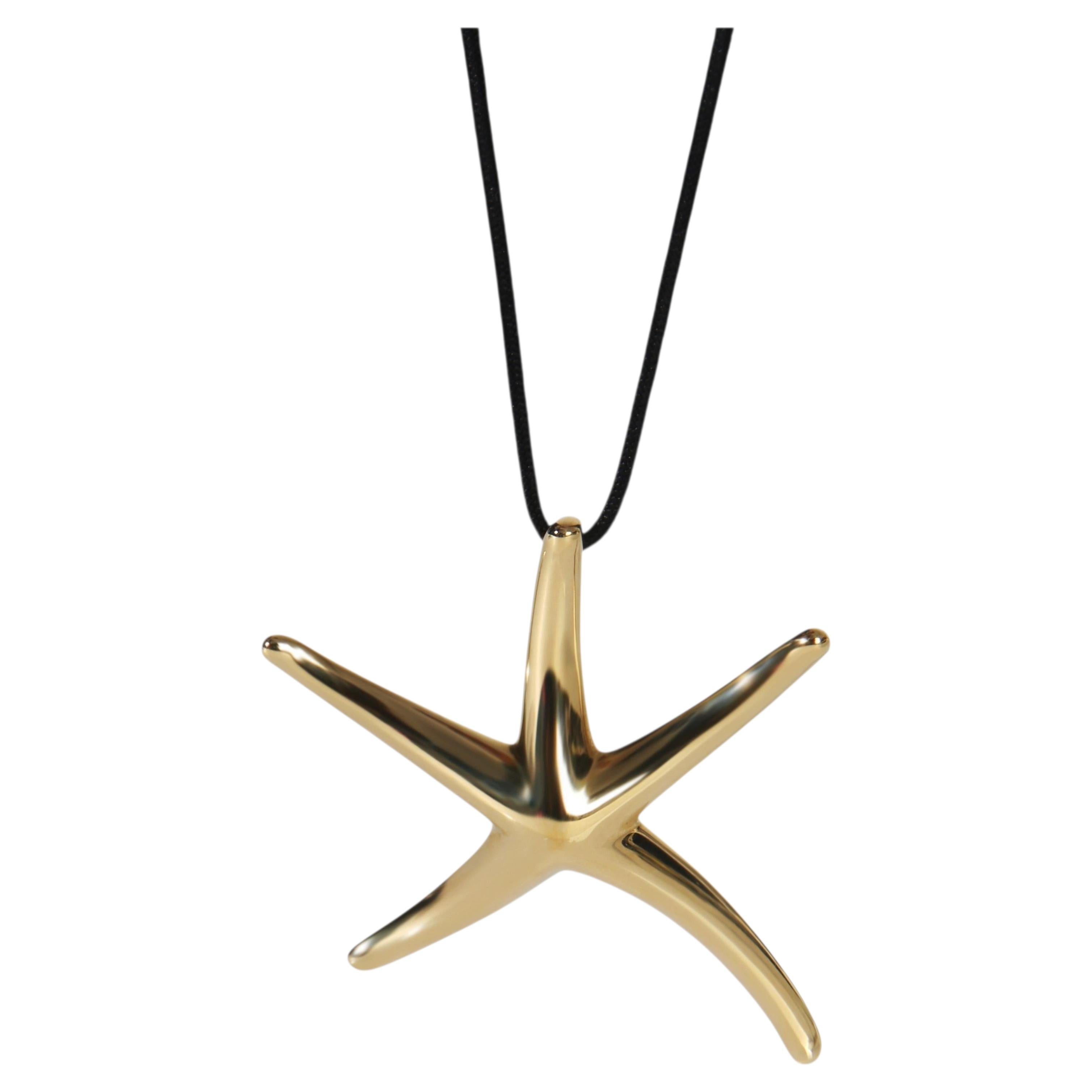 TIFFANY and Co. Elsa Peretti 18K Gold Starfish Charm Bracelet For Sale ...