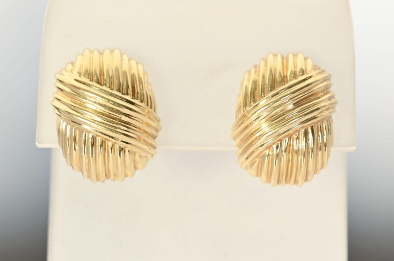 Tiffany and Co. Gold Ribbed Oval Earrings For Sale at 1stDibs