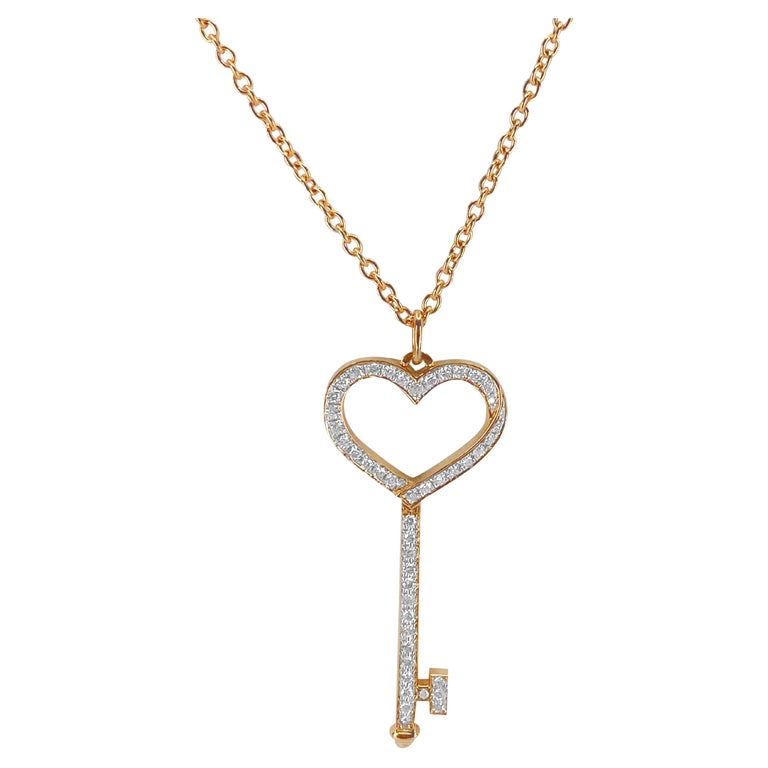 Tiffany and Co. Heart Key Pendant Necklace 18k Gold For Sale at 1stDibs