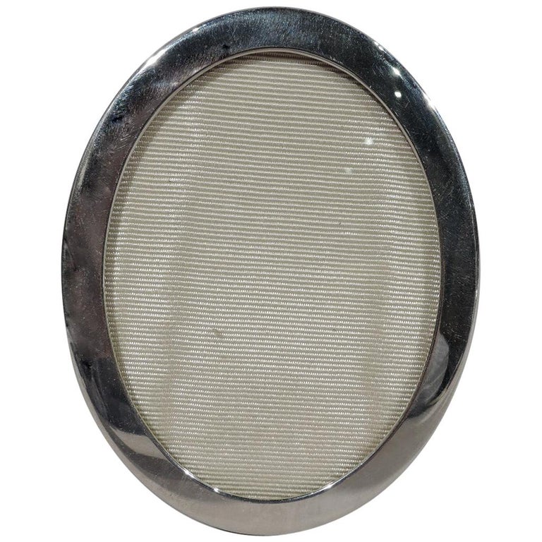 Tiffany Modern Small Oval Sterling Silver Picture Frame For Sale at 1stDibs