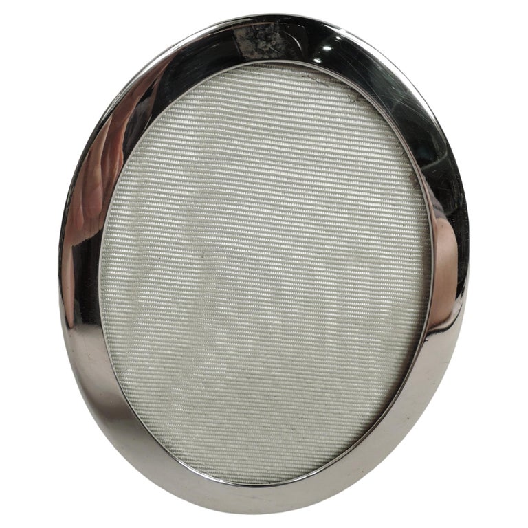 Tiffany Modern Small Oval Sterling Silver Picture Frame For Sale at 1stDibs