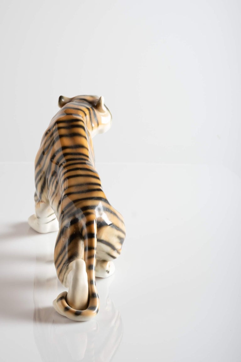 Tiger Porcelain Sculpture, Italy, circa 1950 For Sale at 1stDibs