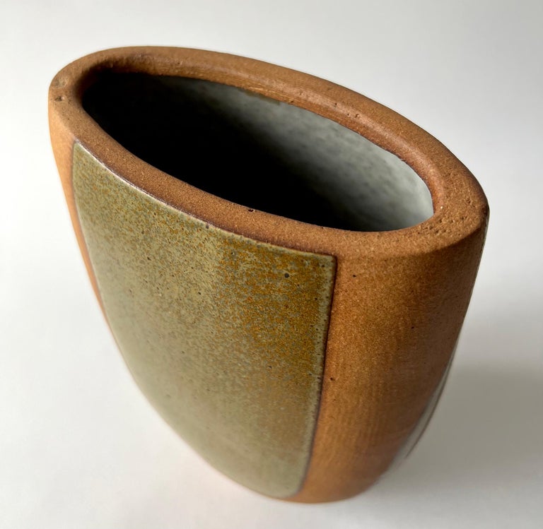 Tom McMillin California Studio Pottery Drip Glaze Vase For Sale at 1stDibs
