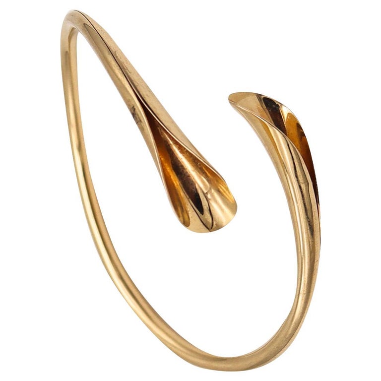 Timothy Grannis 1970 Sculptural Lilies Bangle Cuff Bracelet en or jaune ...
