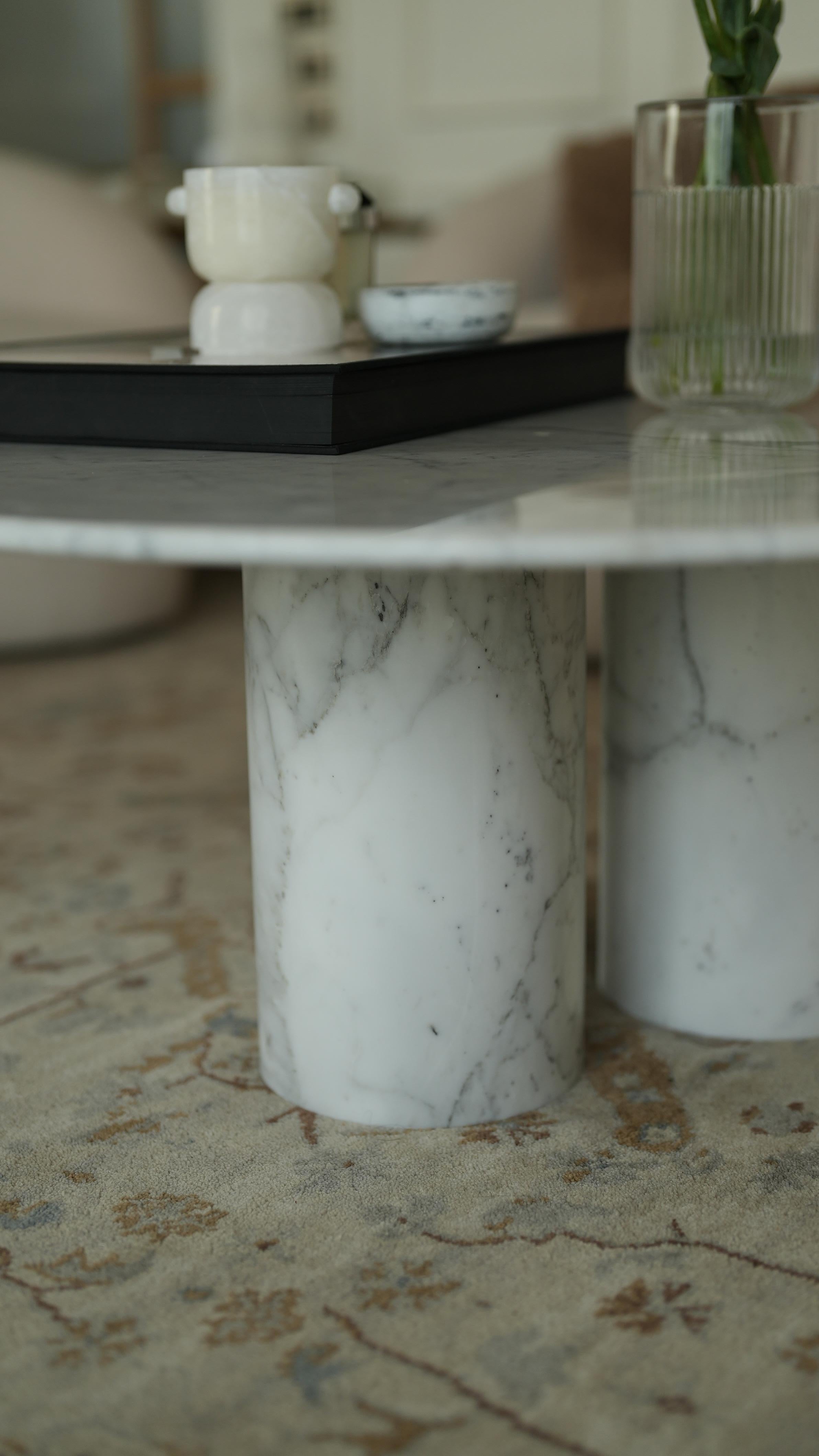 Tisbury Coffee Table in White Arabescato For Sale at 1stDibs