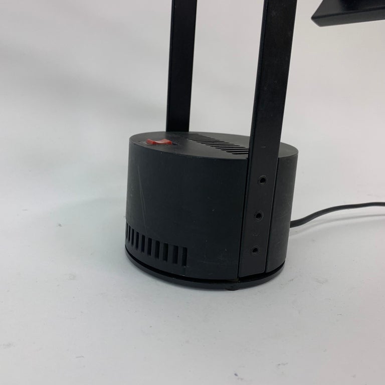 Tizio Table Lamp by Richard Sapper for Artemide, 1980's For Sale at 1stDibs