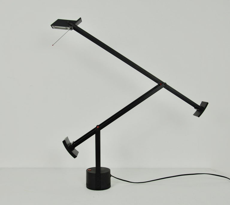 Tizio Table Lamp by Richard Sapper for Artemide, 1980s For Sale at 1stDibs