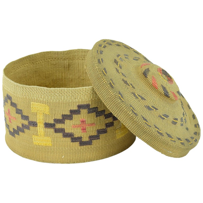 Tlingit Rattle Top Basket For Sale at 1stDibs | tlingit baskets