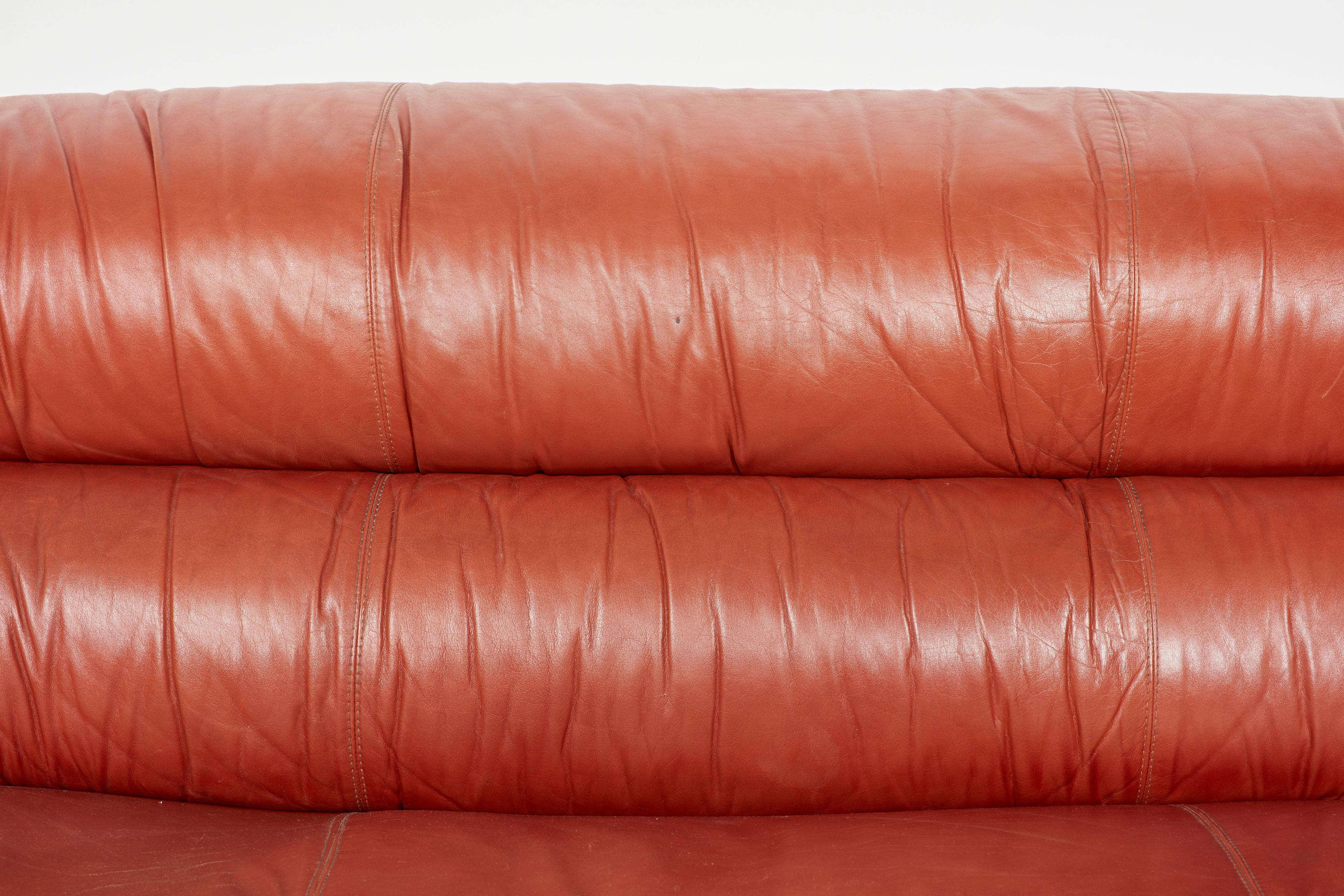 Tobia Scarpa Attributed "Tub" Sofa at 1stDibs | lorenza scarpa, leather ...