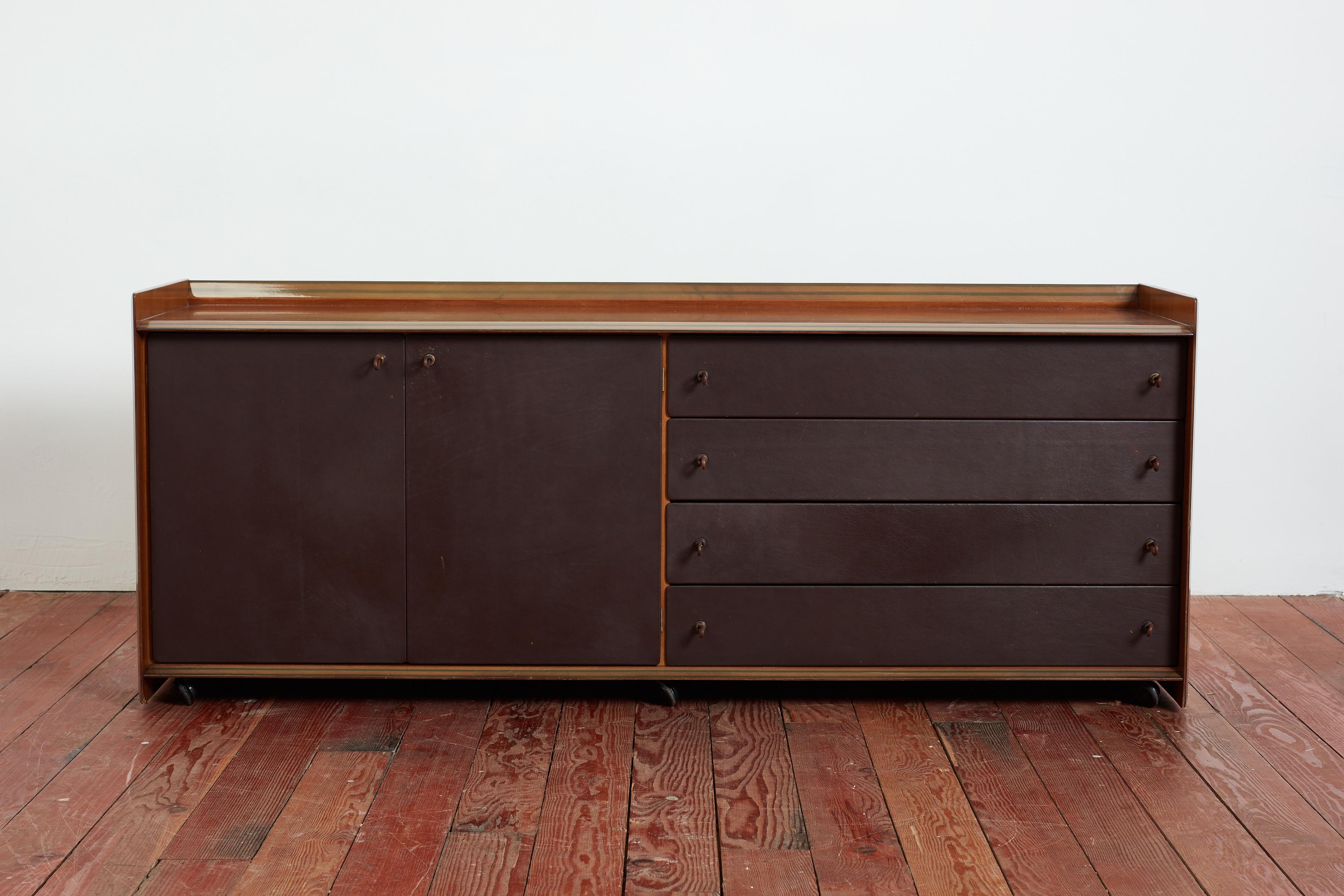 Tobia Scarpa Leather Dresser For Sale at 1stDibs