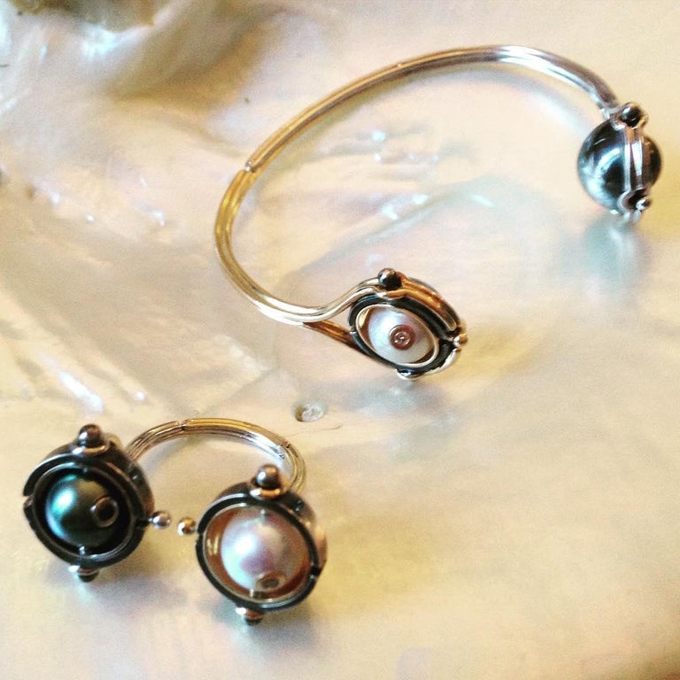 Diamonds Toi&Moi Bracelet set with Pearls in 18k yellow gold by Elie ...