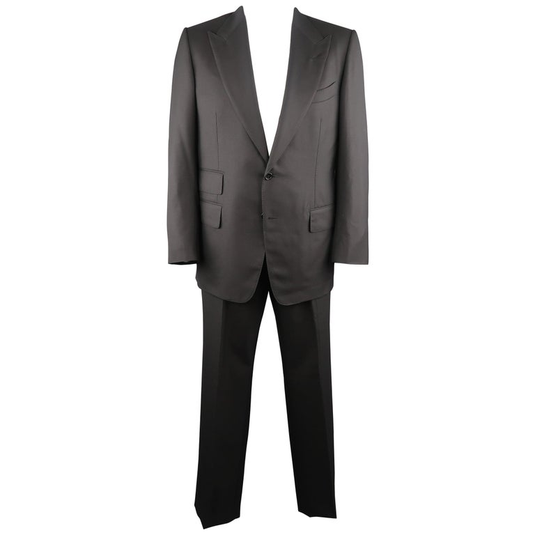 TOM FORD 44 Regular Black Wool Peak Lapel 2 Button Suit at 1stDibs