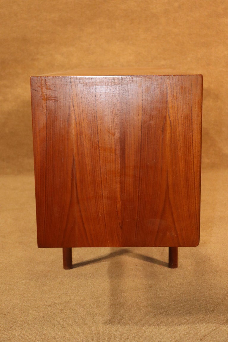 Tom Robertson for McIntosh Teak Credenza For Sale at 1stDibs