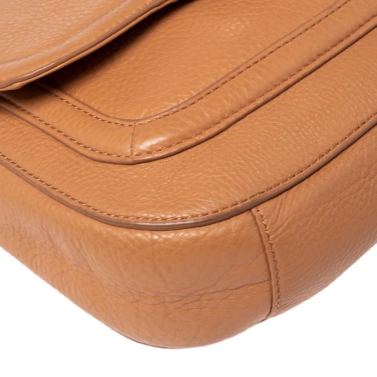 Tory Burch Tan Leather Amanda Flap Shoulder Bag For Sale at 1stDibs