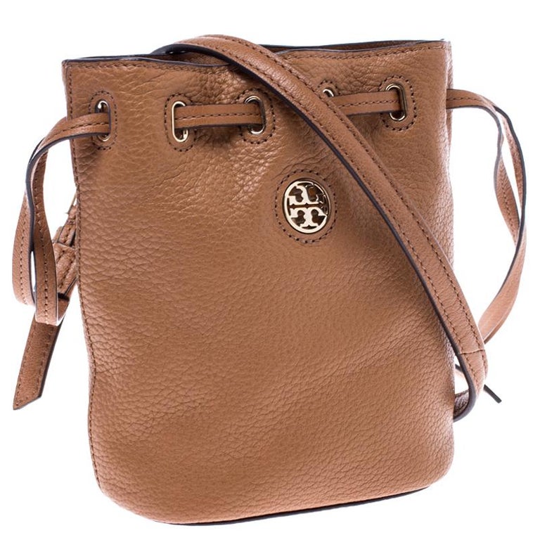 Tory Burch Tan Leather Drawstring Crossbody Bag For Sale at 1stDibs ...