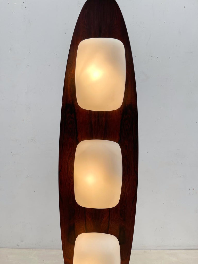 "Totem" Floor Lamp by Goffredo Reggiani, Wood and Opaline, Italy, 1970s ...