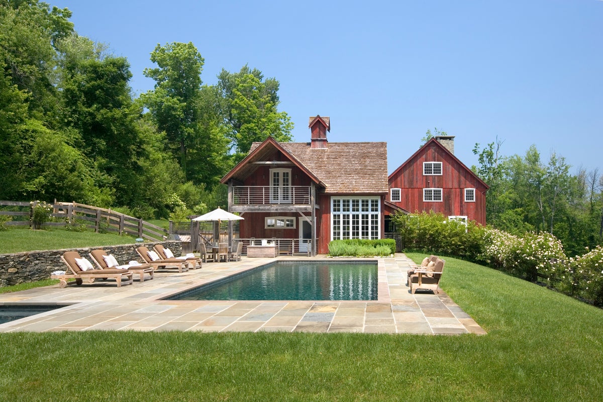 Washington Farmhouse by Groves & Co.