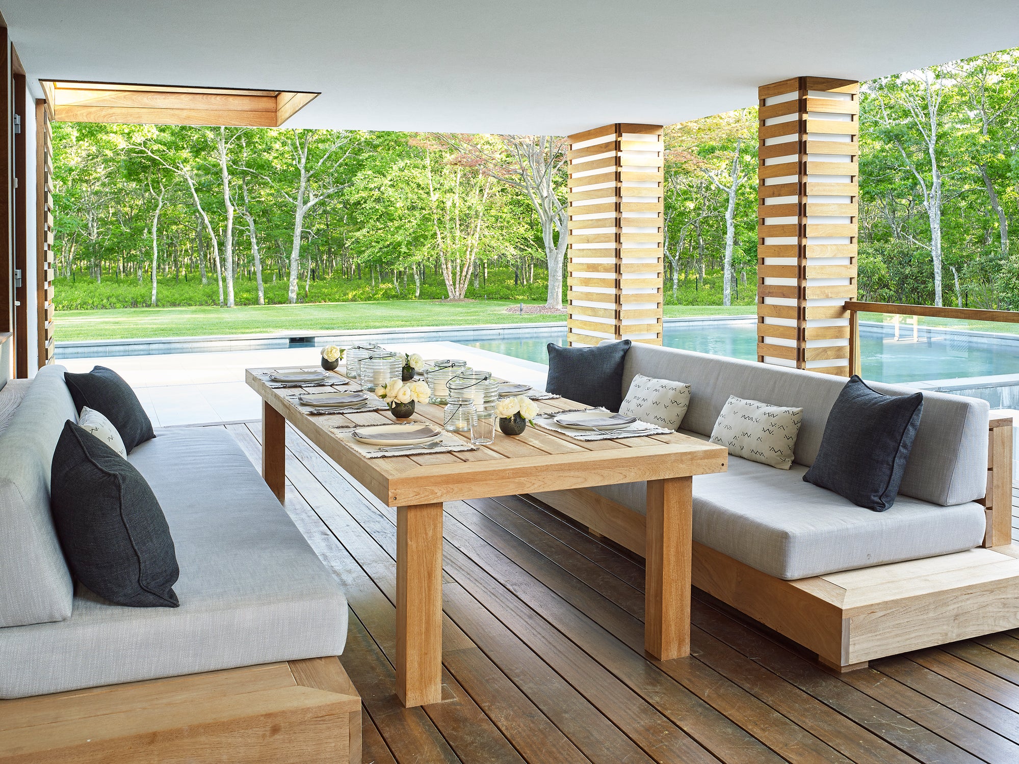 Sagaponack Modern Outdoor Dining Terrace by Babcock Peffer Design LLC ...