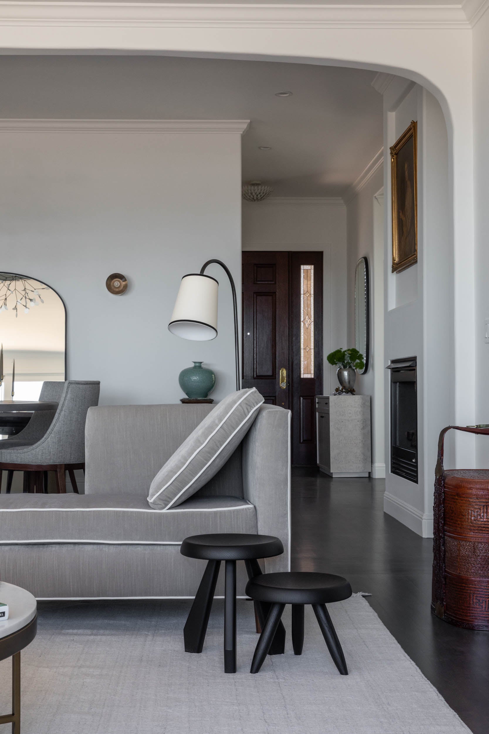 Transitional Family Home Design Ideas - 6,548 Pictures | 1stDibs