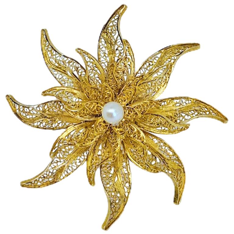 Traditional Filigree "Flower" Brooch in Yellow Gold and Pearl at 1stDibs