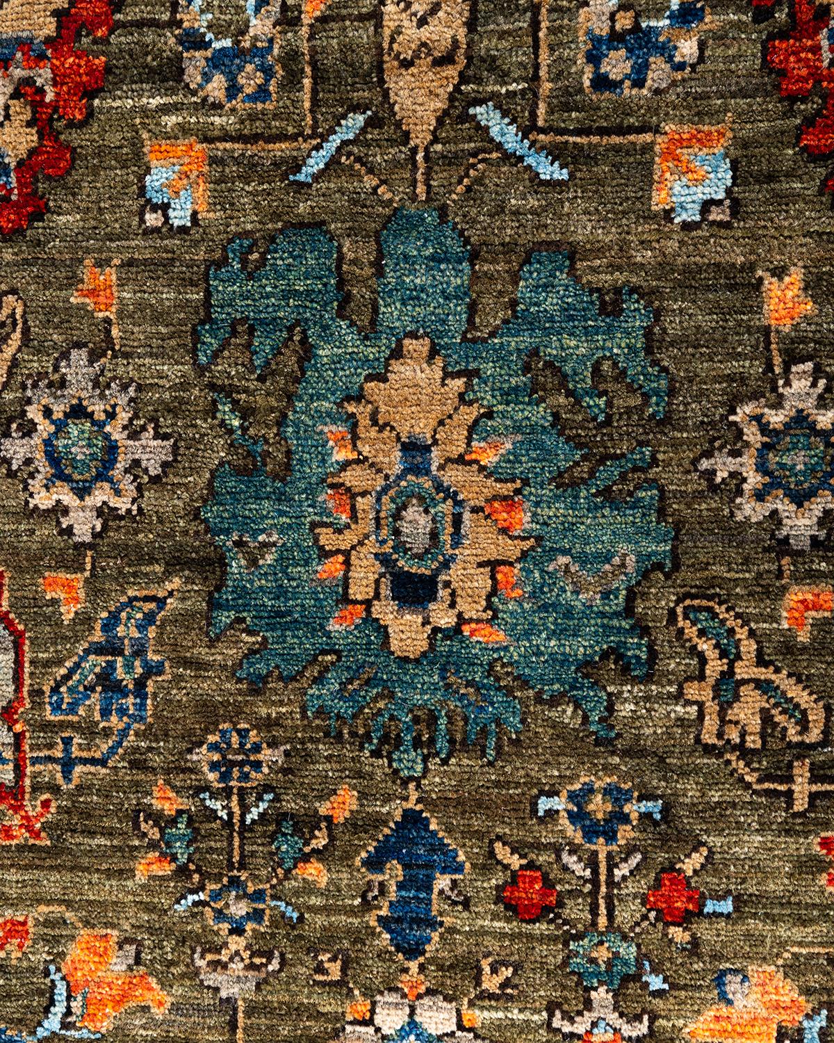 Traditional Serapi Hand Knotted Wool Green Area Rug For Sale at 1stDibs