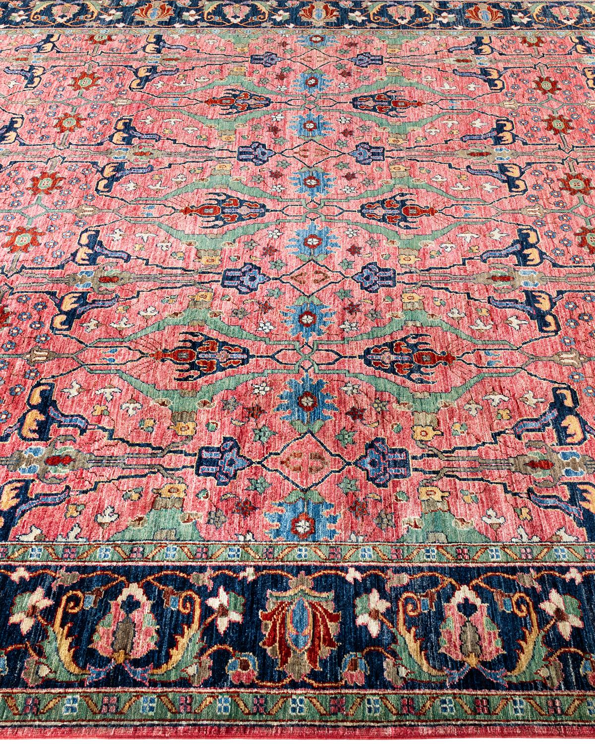 Traditional Serapi Hand Knotted Wool Pink Area Rug For Sale at 1stDibs