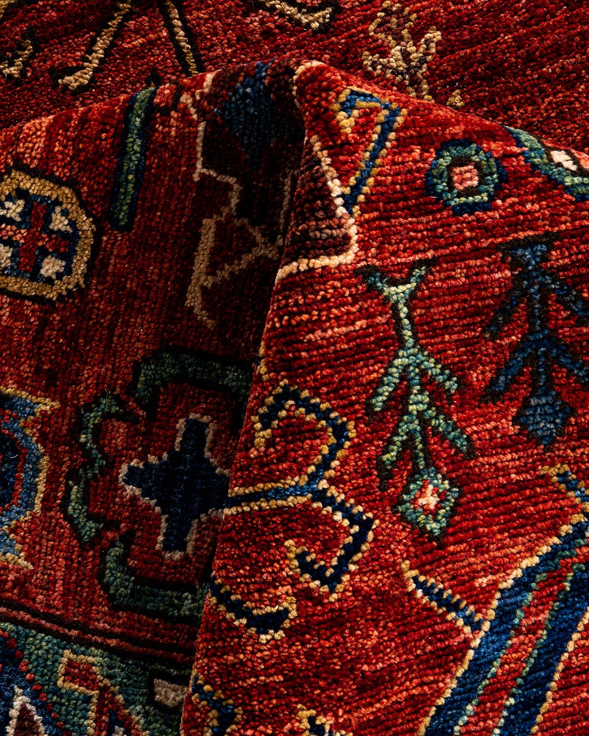 Traditional Serapi Hand Knotted Wool Red Area Rug For Sale at 1stDibs