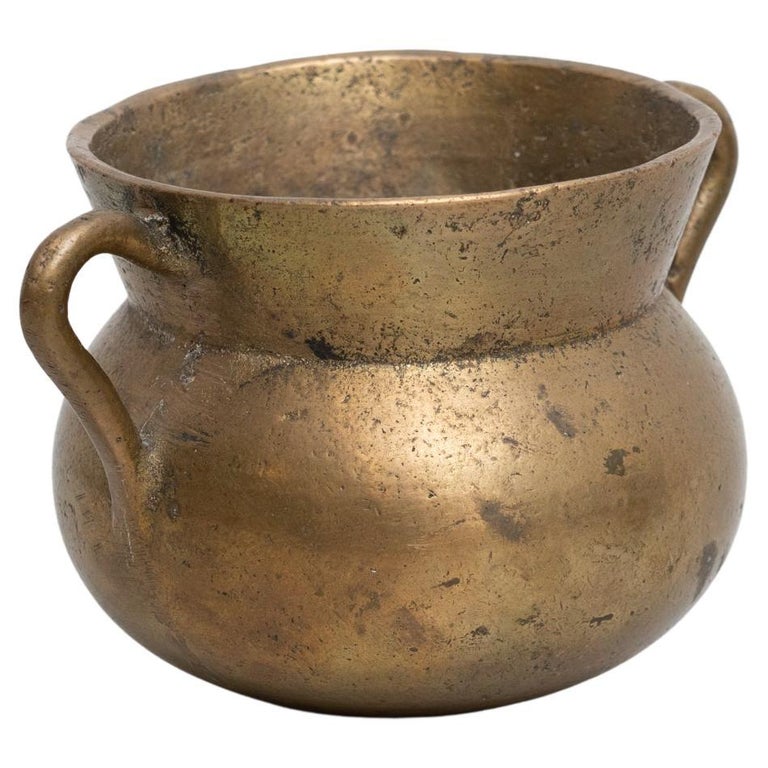 Traditional Spanish Vintage Bronze Pot, circa 1920 at 1stDibs