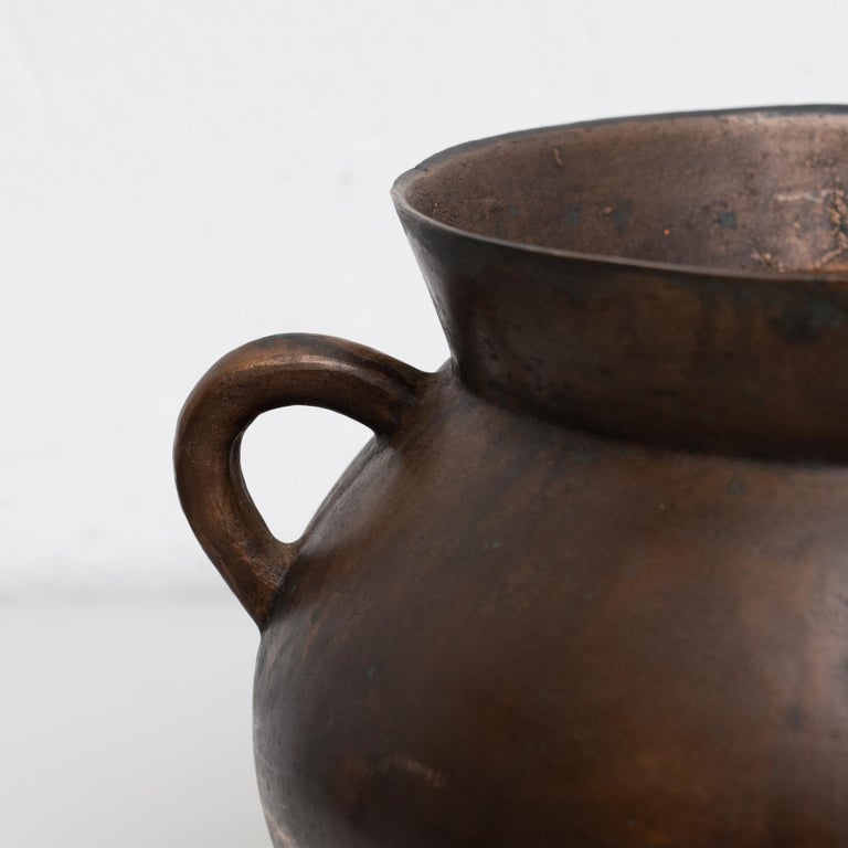 Traditional Spanish Vintage Bronze Pot, circa 1950 For Sale at 1stDibs