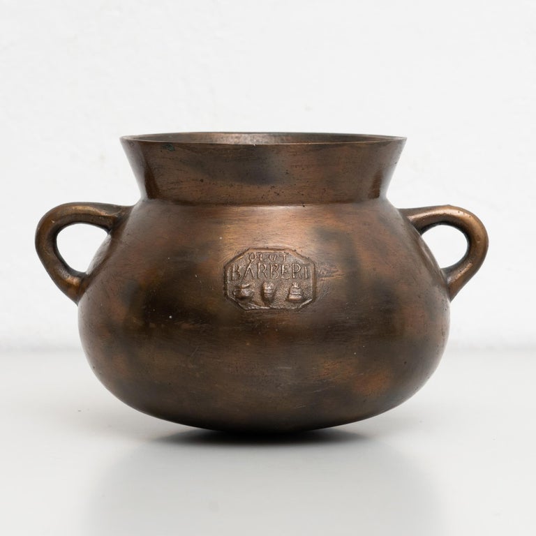 Traditional Spanish Vintage Bronze Pot, circa 1950 For Sale at 1stDibs