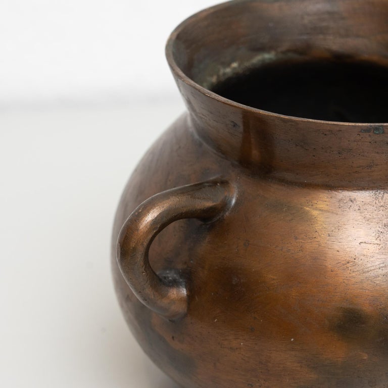 Traditional Spanish Vintage Bronze Pot, circa 1950 For Sale at 1stDibs