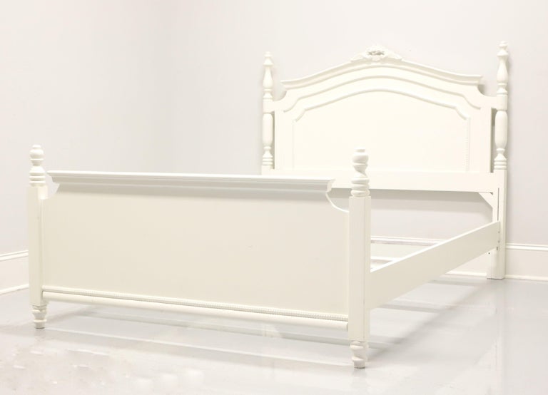 Traditional Style White Painted Full Size Low Post Bed - B For Sale at ...